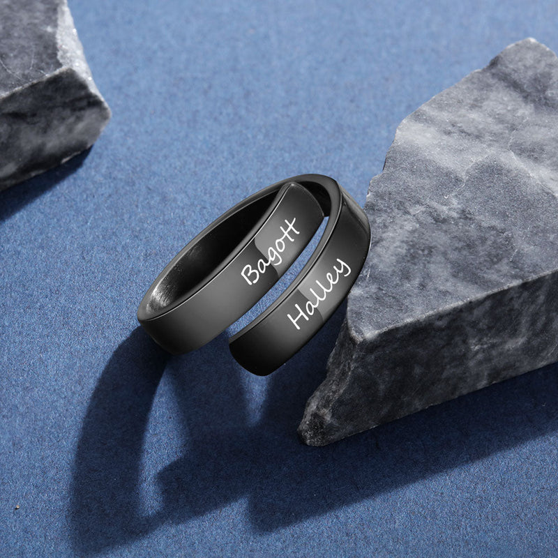 Couple ring with name engraved | My Couple Goal