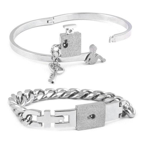 Matching couple key and lock bracelets set | My Couple Goal